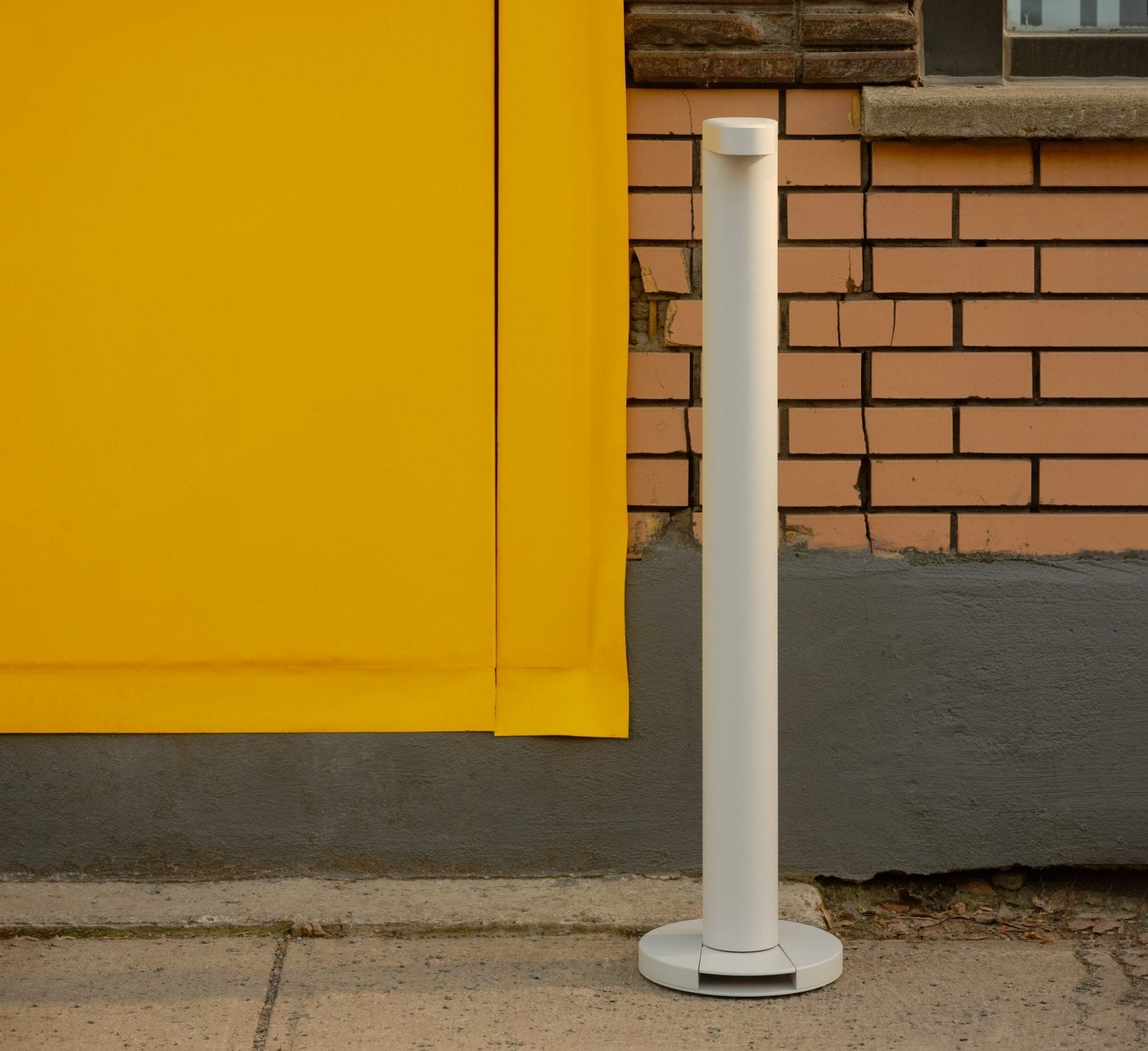 Flaco - Hand Sanitizer dispenser - Start Bright